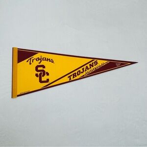 NCAA | Wall Decor | Vintage 9s Usc Trojans Ncaa Football Wincraft Felt ...